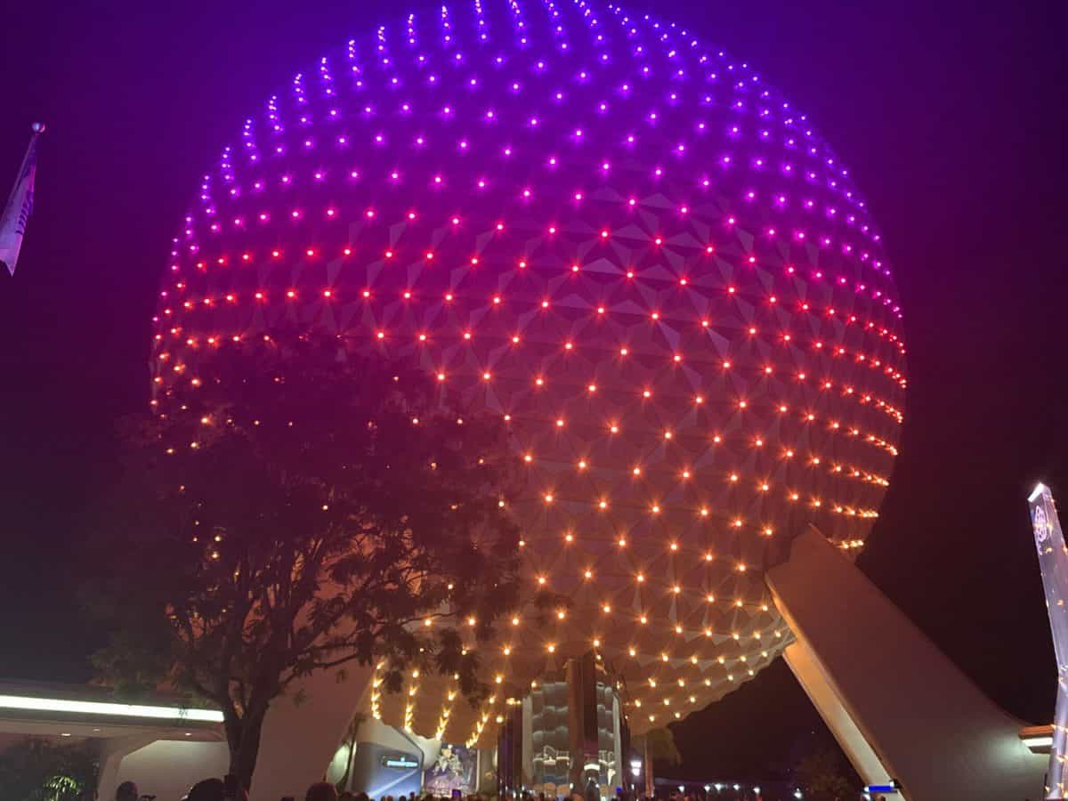 This Heartwarming Clip of EPCOT’s Newest Beacons of Light Show Is Sure ...