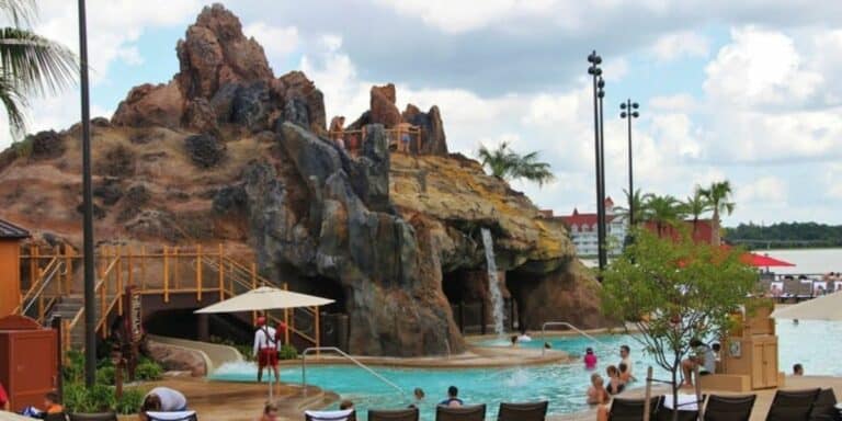 Barefoot Pool Bar at Walt Disney World | Disney Dining