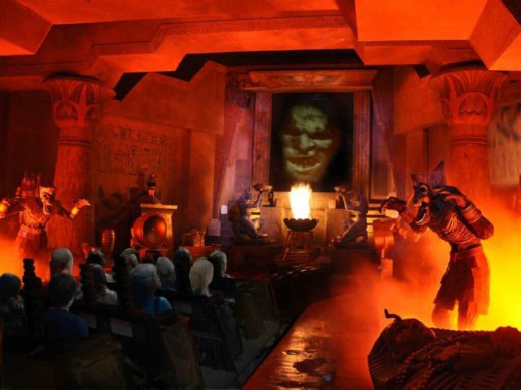 Iconic Universal Studios Attraction FINALLY Returns | Disney Dining