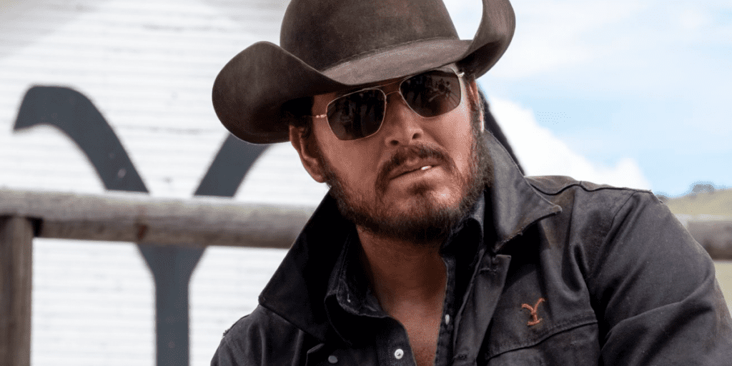 Yellowstone Heartthrob Unrecognizable at Disney World | Disney Dining