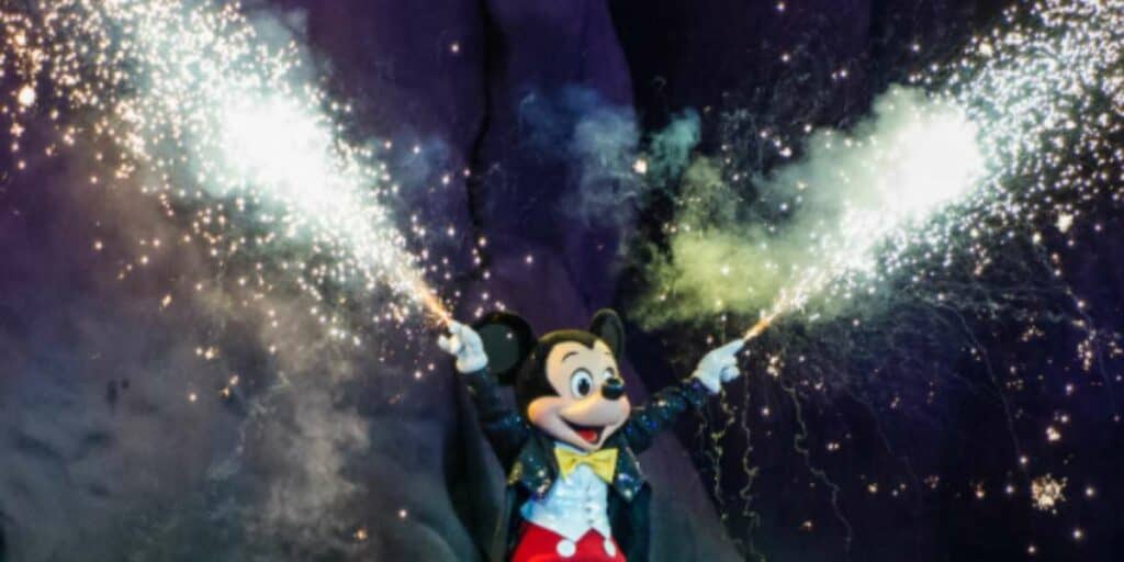 Disney Confirms Operational Changes To Beloved Fantasmic! | Disney Dining