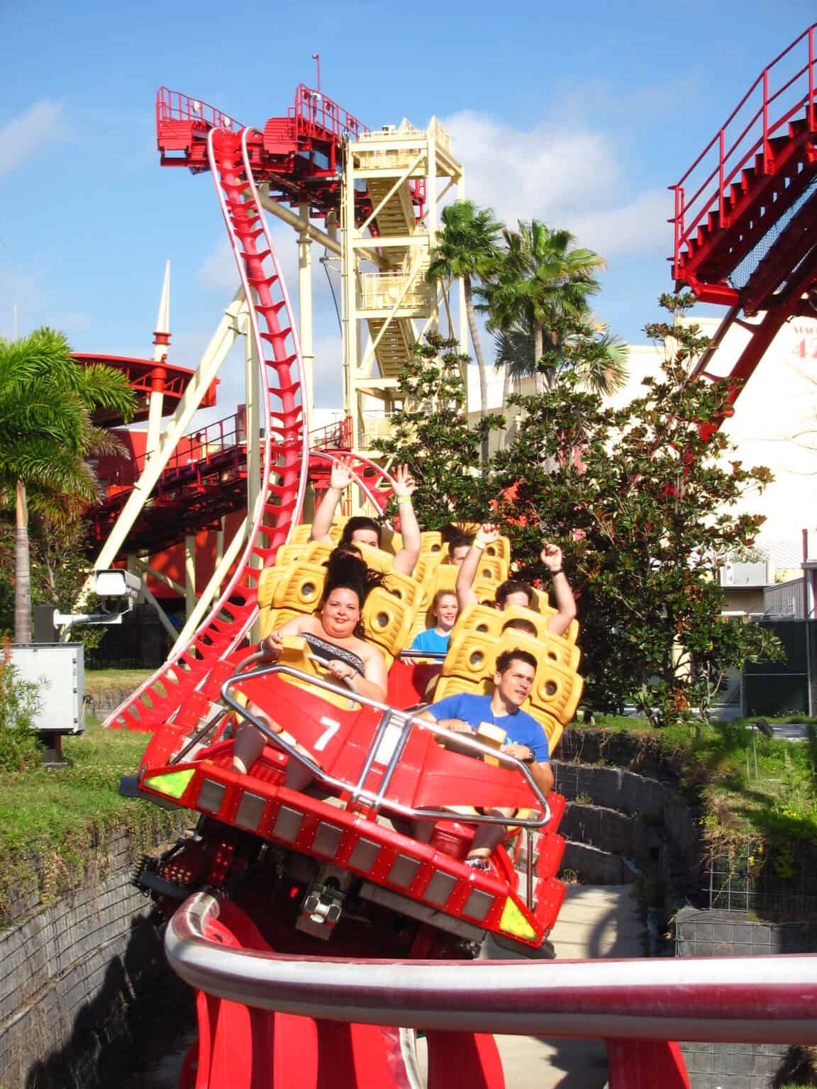 Universal Coaster to Reject Final Riders, Closing Permanently Today ...