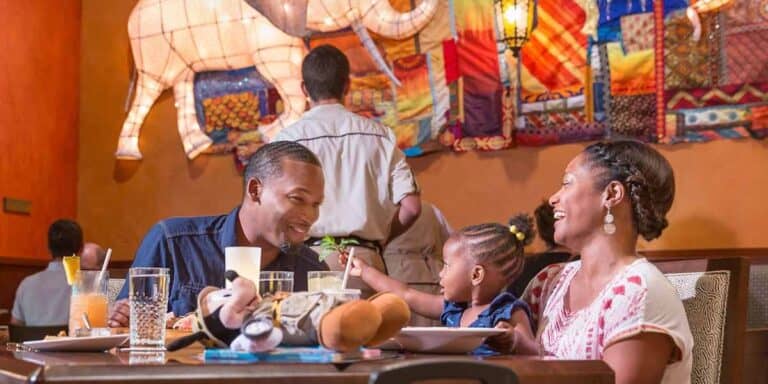 Say Goodbye to the Last Walk-Up Restaurant at Disney's Polynesian ...