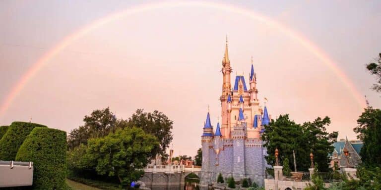 Rare, Dangerous Situation Unfolds at Disney World, Universal Orlando Resort