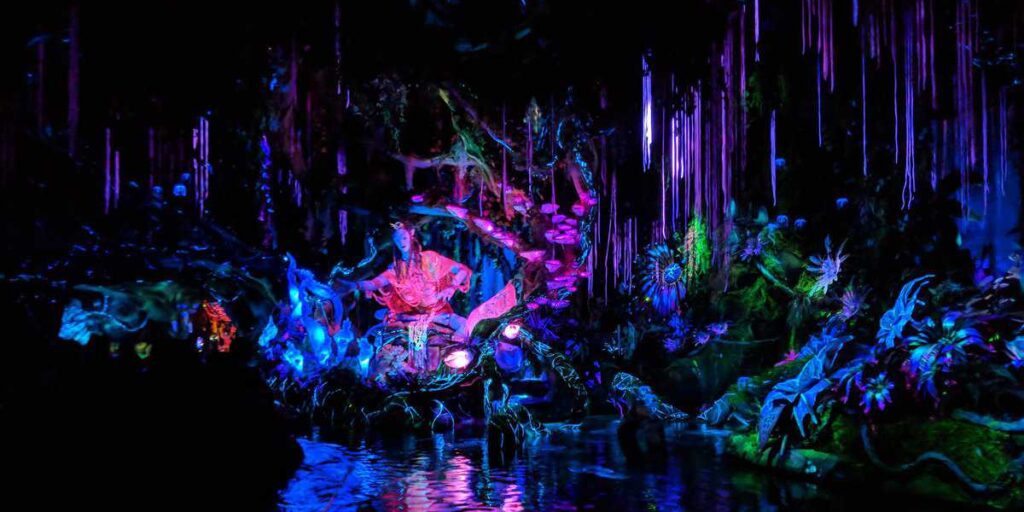 Disney Character Snaps in Front of Guests, Meltdown Caught on Camera ...