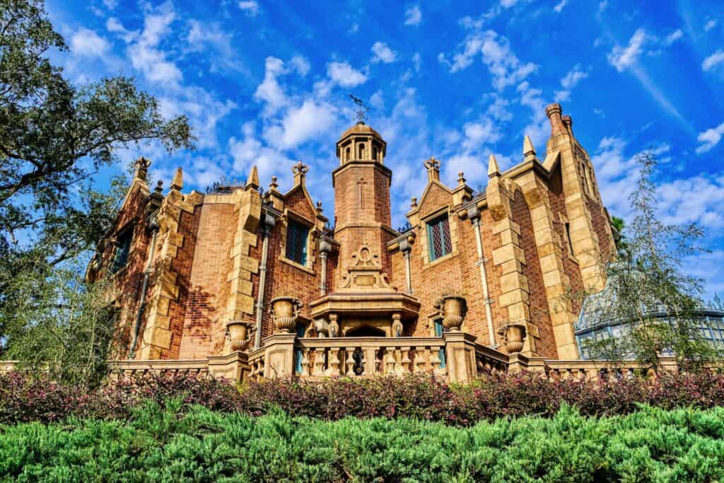 Haunted Mansion Shock: Stretching Room No Longer Shows the Iconic ...
