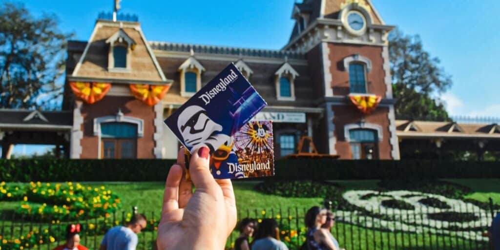 Select Disneyland Guests Are Getting Free Cash and the Amount Will ...