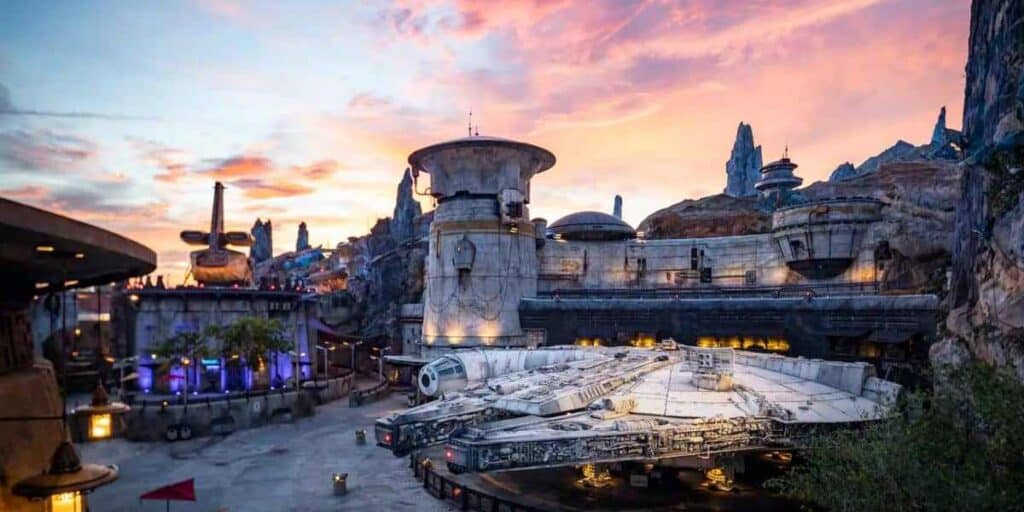 Disney’s New ‘Star Wars’ Dining Experience Now Available to Book for ...