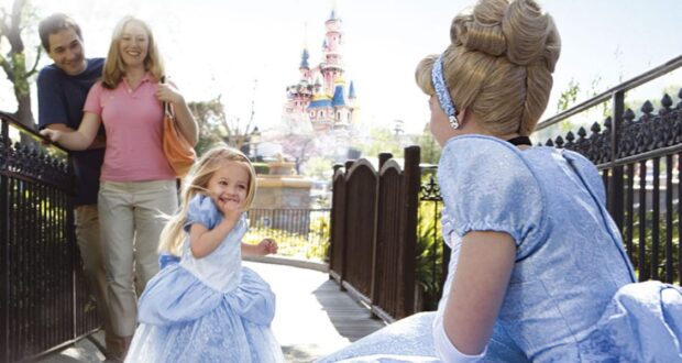 Disney Guests Upset as Park Closes Early for Kylie Jenner’s Event ...