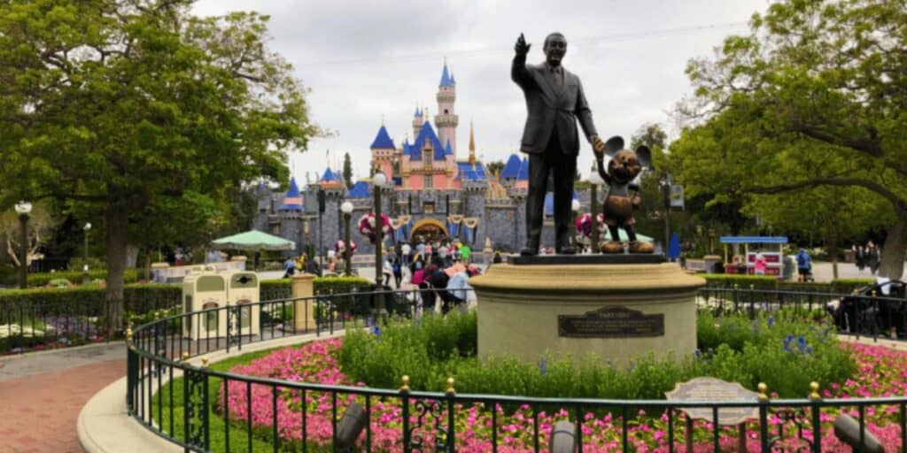 Disneyland Security Removes Woman Begging for Theme Park Tickets With a ...