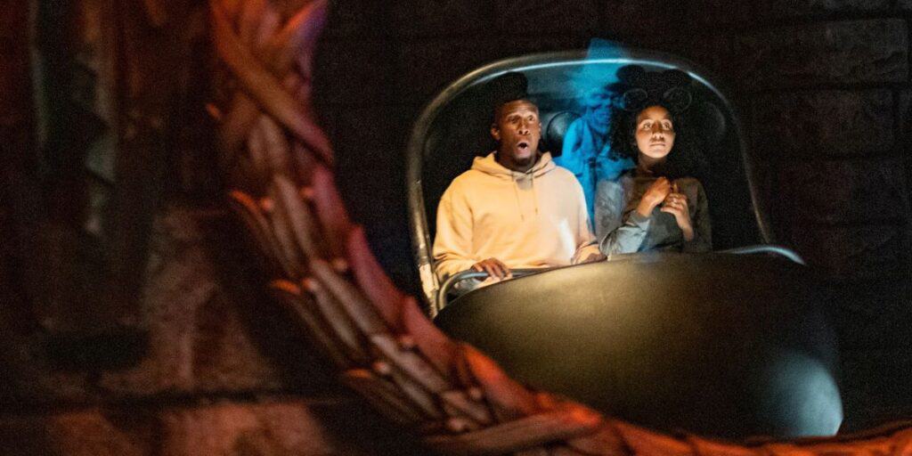 "Fend For Yourselves!": Stunned Disneyland Guests Forced to Self ...