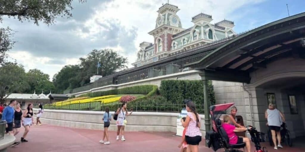 Disney World Announces Return of Magic Kingdom Travel Restrictions ...