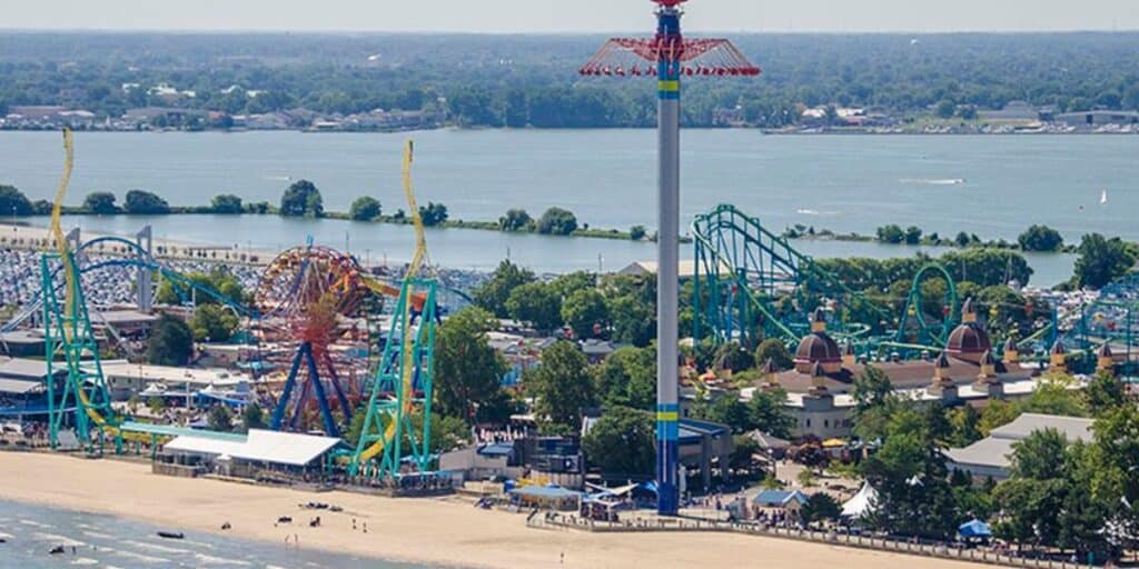 Tragedy at Historic Theme Park: Child Drowns in Devastating Accident ...