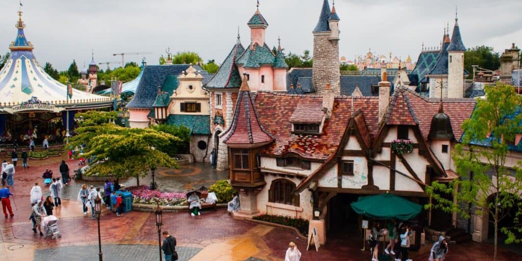 Disney Blocks Fantasyland and Adventureland Areas, Revokes Guest Access ...
