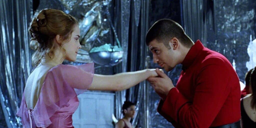 Much-Loved ‘Harry Potter’ Actor Hospitalized in Shocking Health Scare ...