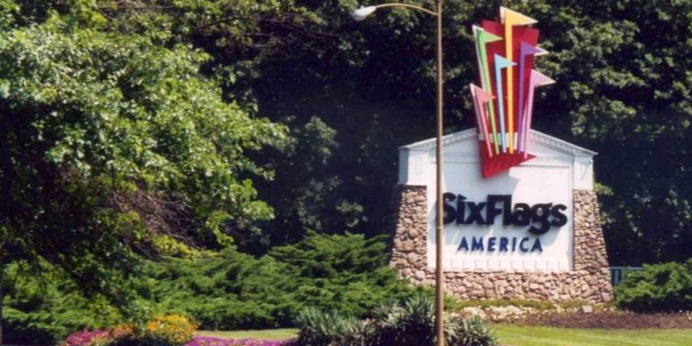 RIP Six Flags: American Theme Parks Say Goodbye After 50 Years | Disney ...