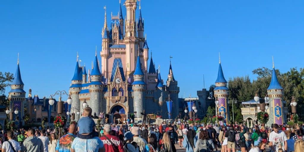 Magic Kingdom Says Final Goodbye To Existing Cinderella Castle | Disney ...