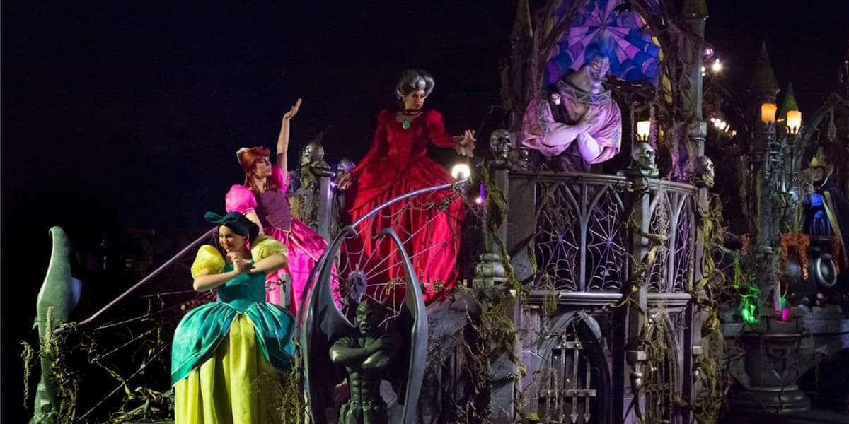 Disney Removes Halloween Parade From Theme Park Entertainment Lineup in ...
